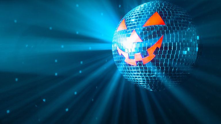 100+ Hilariously Spooky DIY Indoor Halloween Decorations on the Cheap